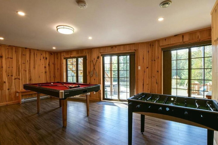 Chalet L'hirondelle/blissful Bay Cozy Lakeside Cottage Lake Access Private Beach - Quebec