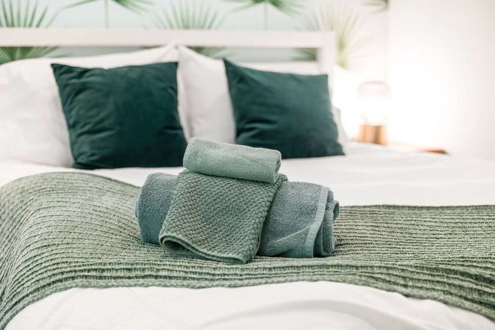 Palm Cottage Tiny House Hideaway - St. Augustine, FL