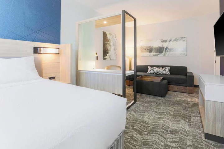 Explore Donner Trails From Modern Room Perfect For Relaxation + Pets Allowed - Truckee, CA