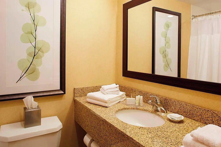 2 Queen | Marriott Ithaca | Free Airport Shuttle, Cornell Minutes, Indoor Pool - Ithaca, NY