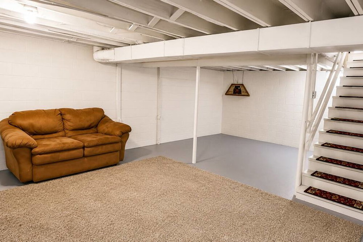 2-bedroom Cozy, Comfort, Clean And Compact Townhome In Bloomington, Illinois - Bloomington