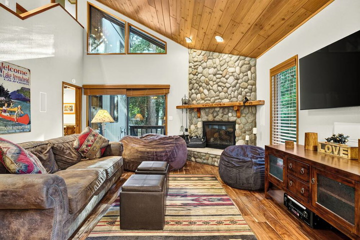 Pine-view Cabin Game Room + Fire Pit + Trail Access | Whispering Pines - Lake Arrowhead, CA