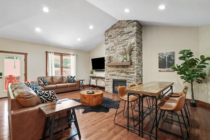 Espolon Ranch | 5br, Pool, & Pickleball - Ohio