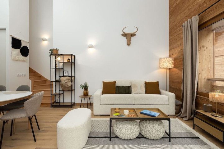 Le Kamd'baz, Downtown Morzine, Sleeps 47 - Avoriaz