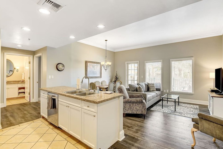 Comfortably Elegant 2 Br Poolside Condo In Montelago Village - Henderson, NV