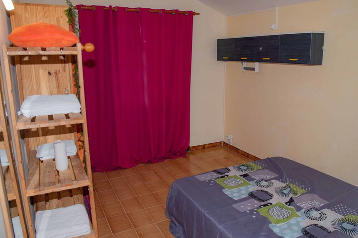 Haut De Villa Climatisé Avec Wi-fi Proche De Toutes Commodités - Fort-de-France