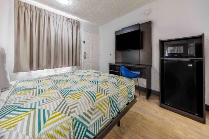 1 Queen Bed | Non-smoking - Fort Worth, TX