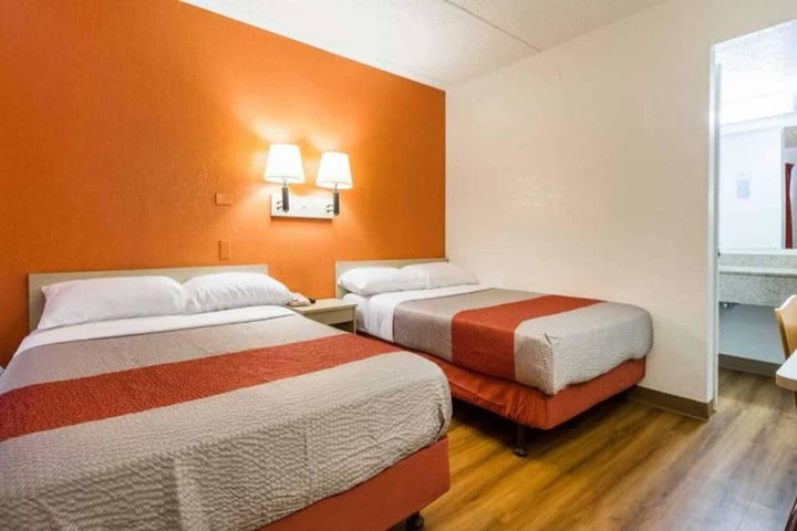Phoenix Airport  2 Full Beds | Micfridge - Tempe, AZ