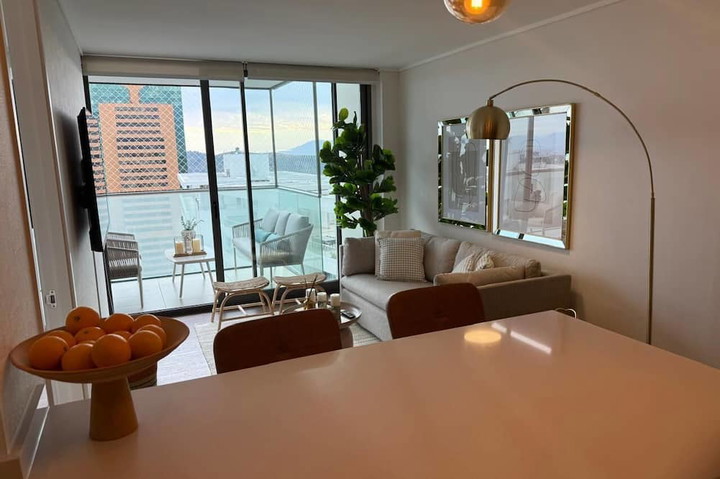 Modern Apt With King Bed, Sofa Bed, Washer/dryer, Terrace. Near Parque Arauco. - Santiago, Chile