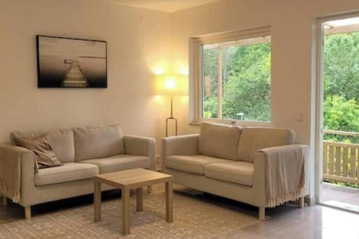 Modern 4 Bedroom Villa | Parking | Near The City - Gothenburg