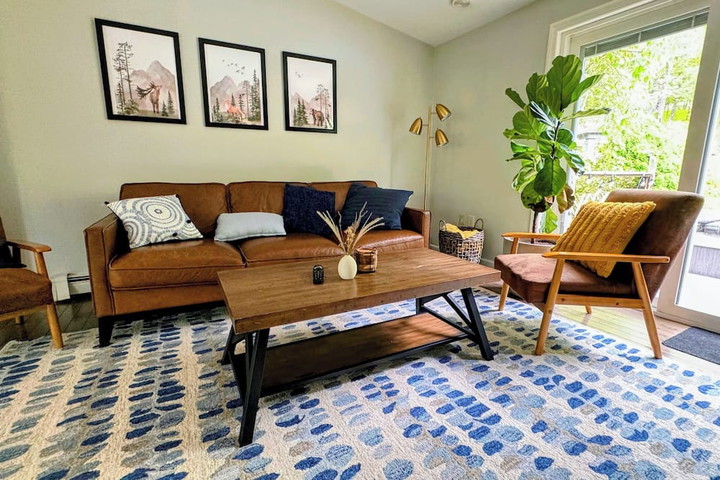 Woodland Whimsy A Private Escape W/ Hot Tub, Pool, Sunroom On 3 Acres - Woodstock, NY