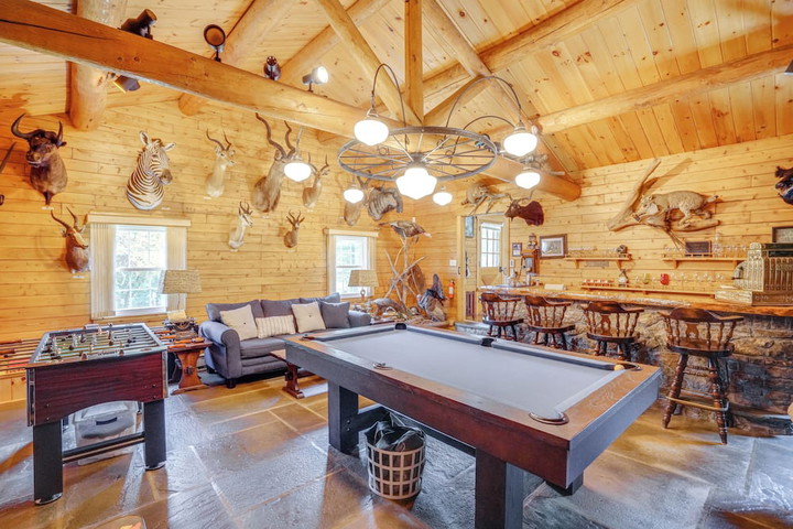 Pond & Hot Tub! Airy Hudson Valley Escape - Stockbridge