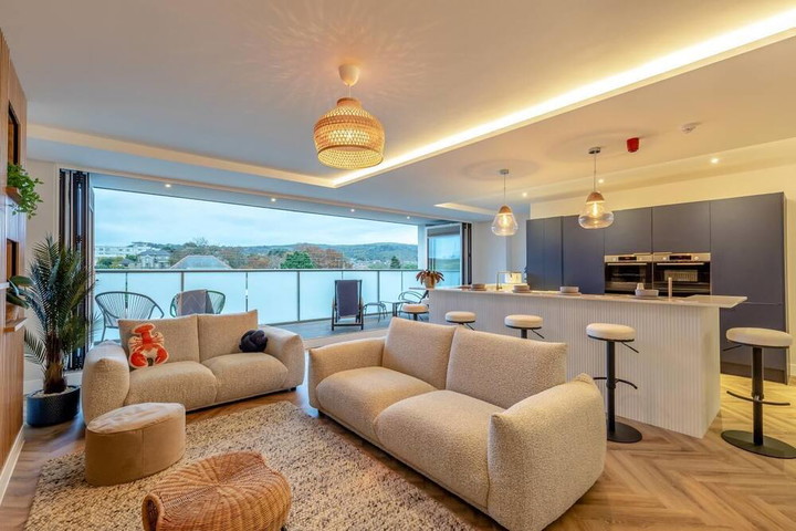 5 Bed In Shanklin (Oc-s33401) - Shanklin
