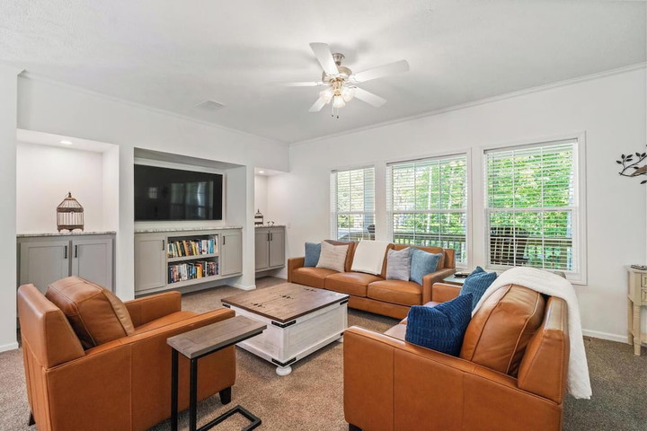 Large Private Home, Hot Tub, Bonfire Pit, Mins. To Harbor Springs And Nubs - Petoskey, MI