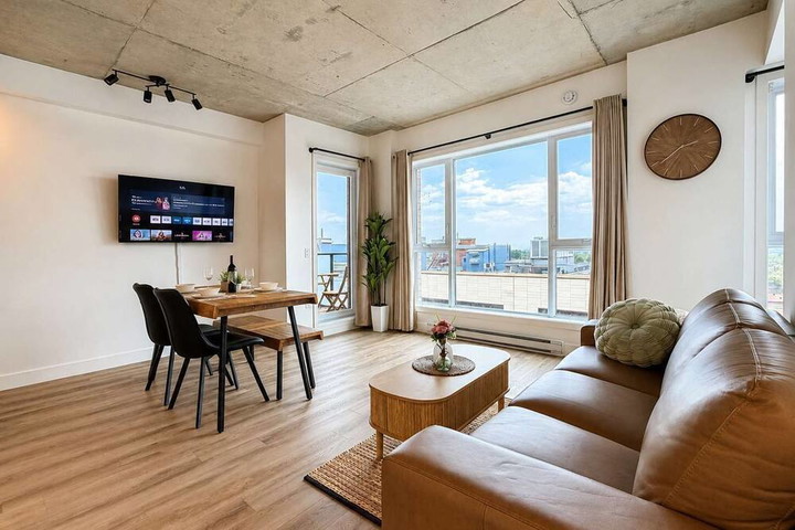 Rooftop Pool | Hot Tub | Bbq | Urban Oasis - Levis