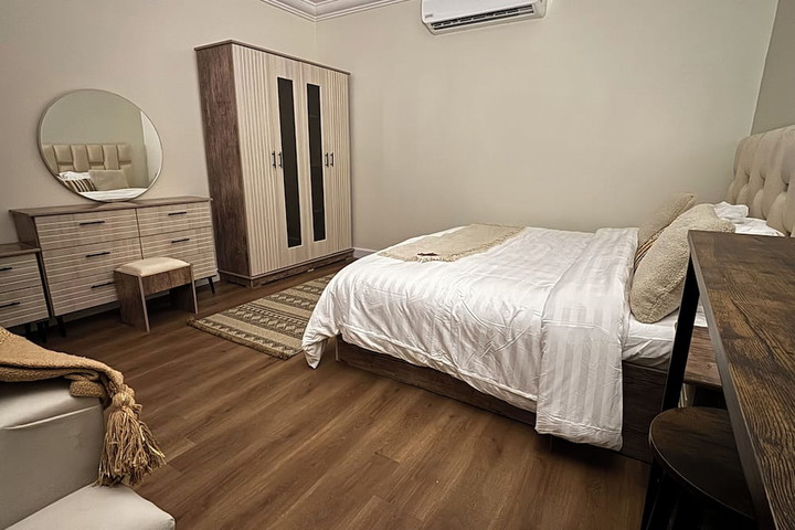Cozy Room In Lovely With Side Yard In Riyadh With Wif - Riyadh