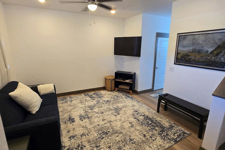 Cozy 2-bedroom Condo In Beautiful Livingston With Ac And Good Heat - Livingston, MT