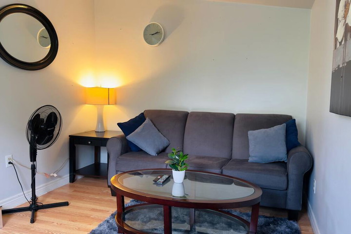 Affordable 1bhk Close To Riverside, Casino, University & Usa Border. - Ontário