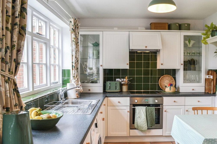 A Lovely Cottage With A View Of The Magnificent St James Church Spire. - Lincolnshire