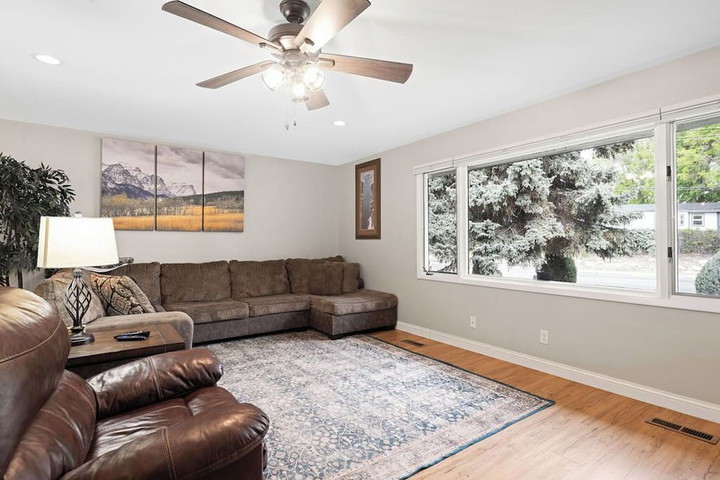 Pets & Kids Love This Montana Dream Home! - 比靈斯