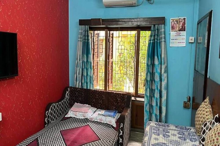 Home Away From Home In A City With Garden View. Experience The Magic Yourself - Kolkata