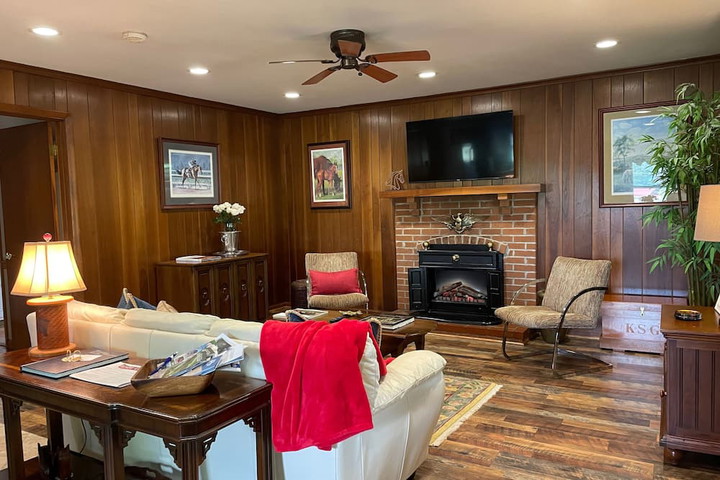 Colliver House At Claybank Farm - Lexington, KY