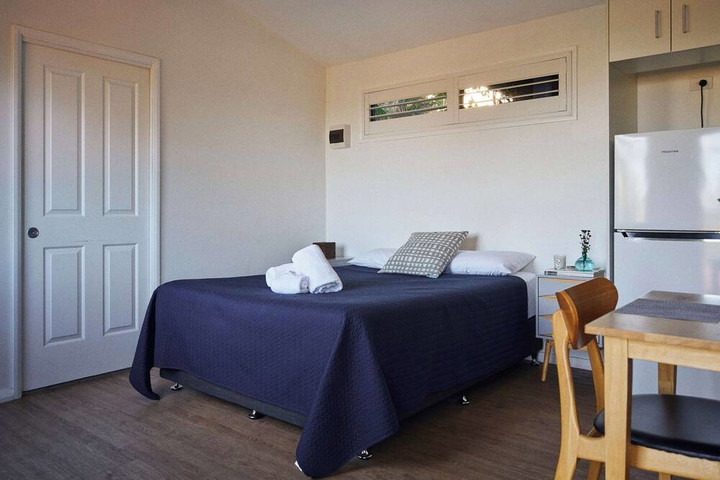 Brooman 9 - Self-contained Cabin With Covered Deck - Mollymook