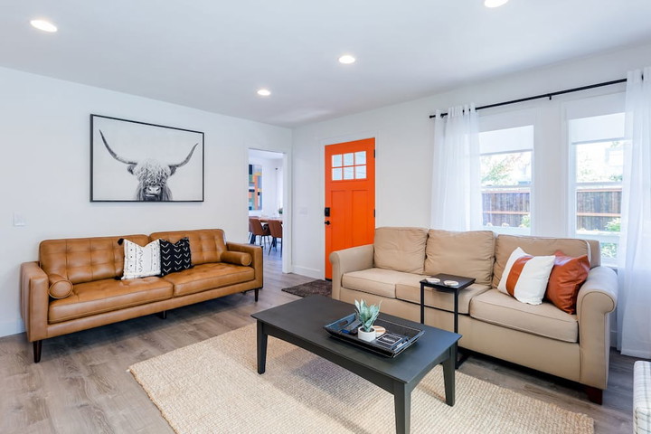 Newly  Renovated, Centrally Located Home With Private Gate, Rv Parking & Hot Tub - Eugene, OR
