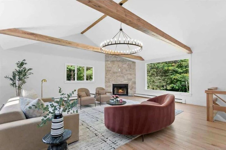 Renovated Retreat With Heated Pool - Newtown, CT