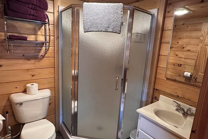 Riverside Retreat - Cozy Cabin #1 - Wisconsin