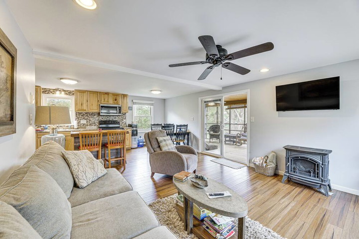 Foyer Extérieur + Terrasse : Chalet Au Bord D'un Ruisseau à Eagle Rock ! - Covington, VA