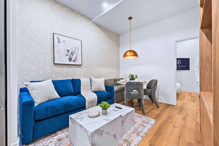 The Gerrard | Brand New Cn Tower Home Base - Toronto, ON