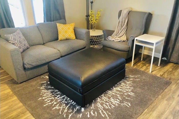 Grayhouse, Peaceful Ponca City With Ac, Wifi Pet Friendly W/fee, Lots Of Parking - Ponca City, OK