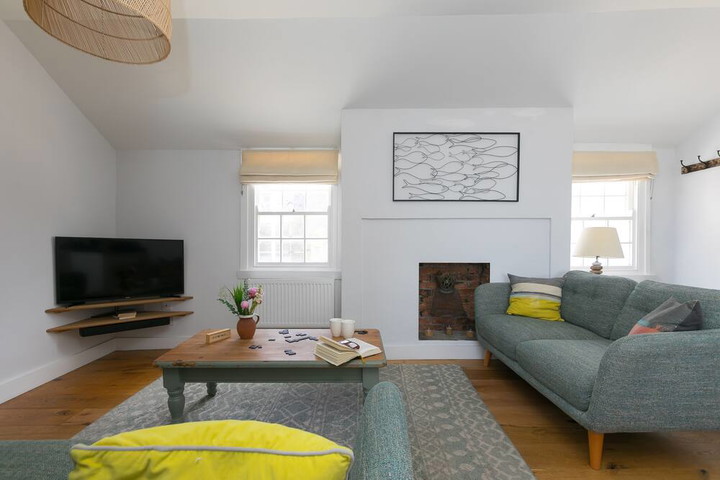 Alba, St Ives Sleeps 4 Dog-friendly Partial Sea Views - St Ives