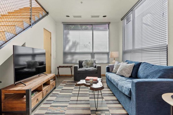 Designer Loft W/ Soaring Views - Santa Fe, NM