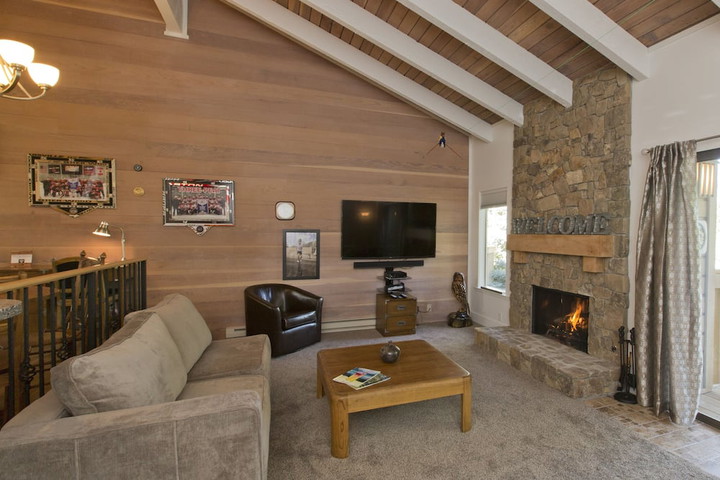 Condo Snowcreek Avec Commodités Sun Valley !!!  2 Bdrms / 2 Bthrms / Et Petit Loft - Sun Valley, ID