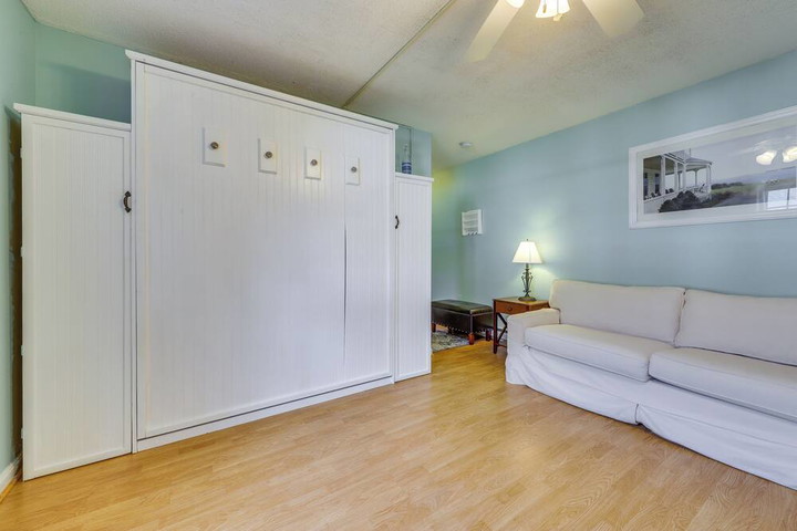 2 Mi To Drakes Island Beach: Condo W/ Porch! - Ogunquit, ME