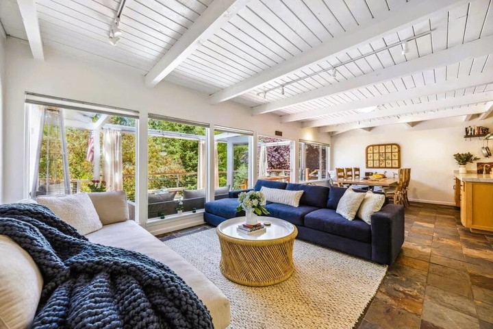 Creekside Wine Country Escape W/ Hot Tub + Game Room - Santa Rosa, CA