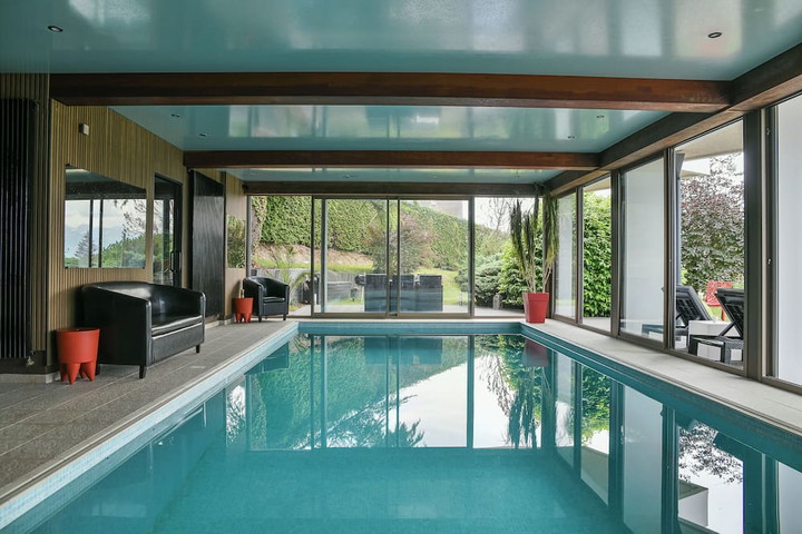 Superbe Villa Avec Piscine Intérieure, Jacuzzi, Sauna Et Salle De Sport - Annemasse