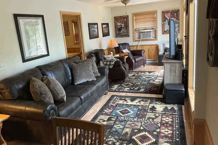 Northwoods Waterfront Rhinelander Cabin Getaway - Rhinelander, WI