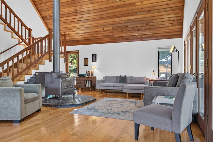 Sebastopol 4br Hilltop Home With Hot Tub, 2 Fireplaces & Game Room, Dogs Welcome - Bodega Bay, CA