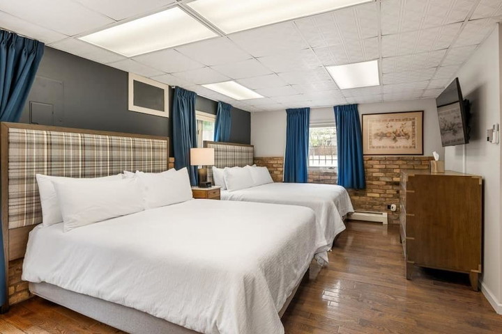 Stylish Downtown Stay Near Anderson Arts & Local Dining Spots - Glenwood Springs
