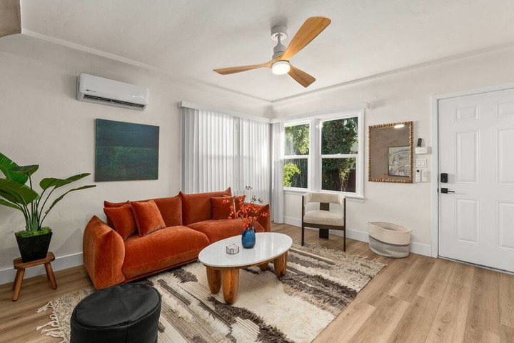 Cozy 2-bedroom Cottage Near Balboa Park - Santee, CA