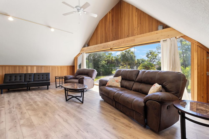 The Hydeaway! Waterfront, Docks, Ice Machine, Kayaks, By King Springs - Crystal River, FL