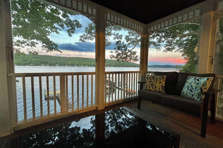 Charming Finger Lakes Cottage With 3 Levels Of Lakefront Views For All Seasons - Finger Lakes, NY