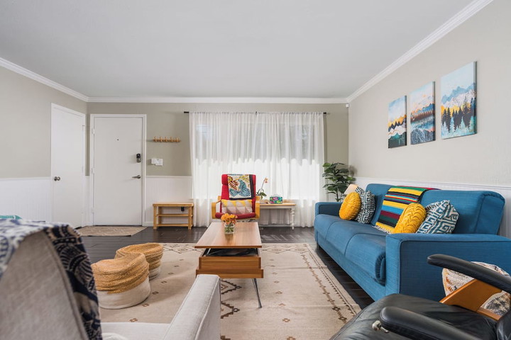 Modern Reno Stay Midtown Tahoe Base + Backyard - Reno, NV