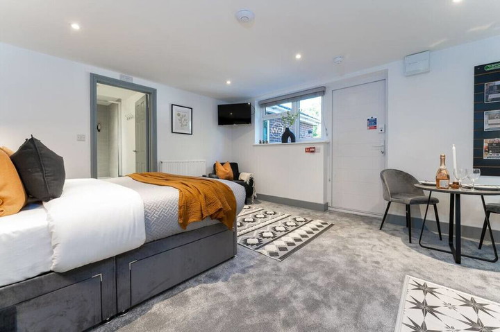 Studio Retreat  Courtyard, Fast Wi-fi & Laundry - Southampton