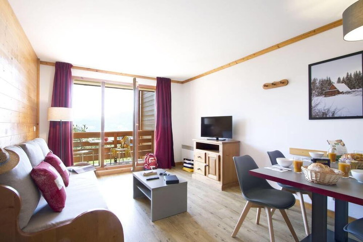 Wifi, à 300m Des Pistes De Ski, Piscine, Balcon, Télévision, Casier à Ski, 28m² - Haute-Savoie
