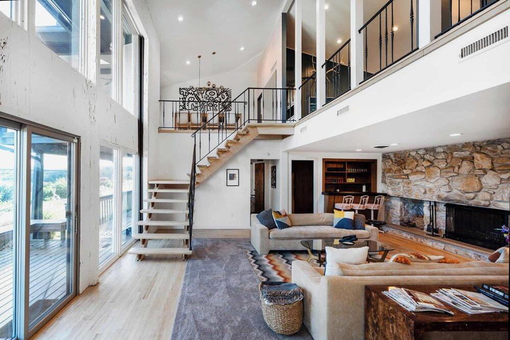 Midcentury Wow! River Views, Heated Pool & Hot Tub - Newburgh, NY