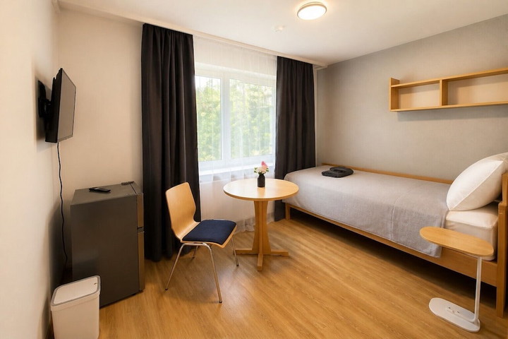 Single Room With Private Toilet, Shared Kitchen, And Included Wi-fi - Lübeck
